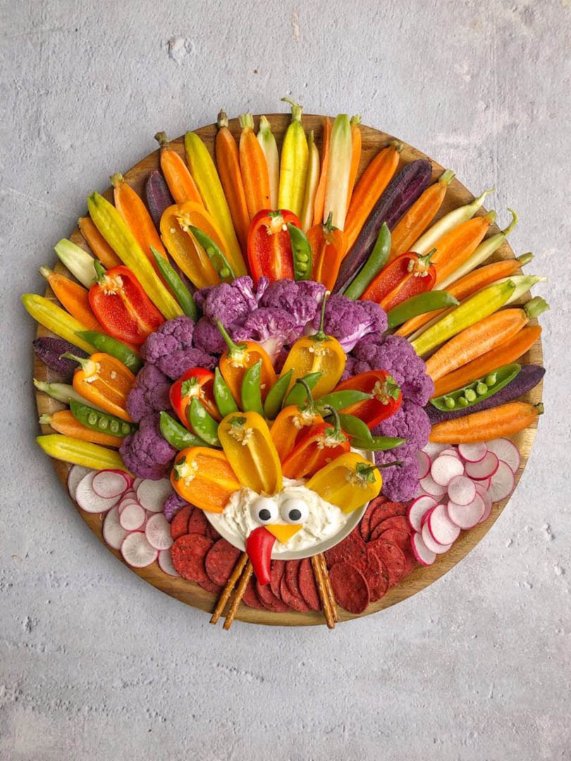 Turkey Veggie Tray | Thanksgiving Appetizer | Ain't Too Proud To Meg