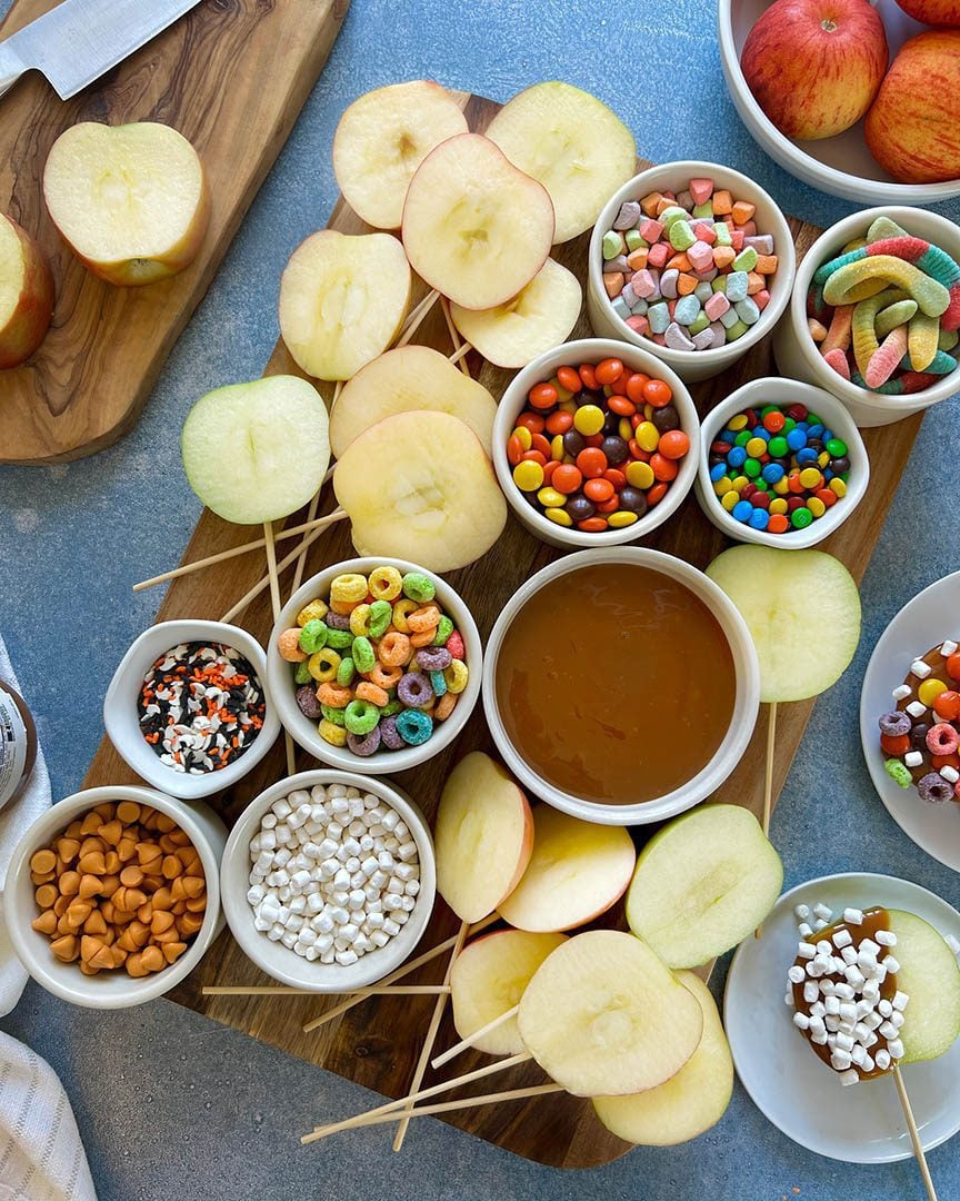 Caramel Apple Bar Recipe | Ain’t Too Proud to Meg